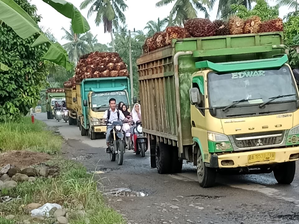 Rambu Tonase 8T di Ruas Jalan Koto Sawah Timbulkan Polemik Baru ...